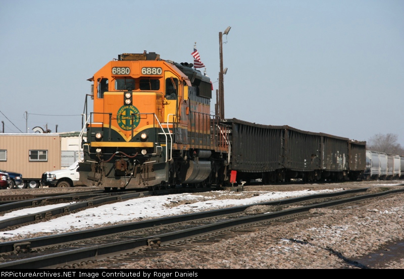 BNSF 6880
